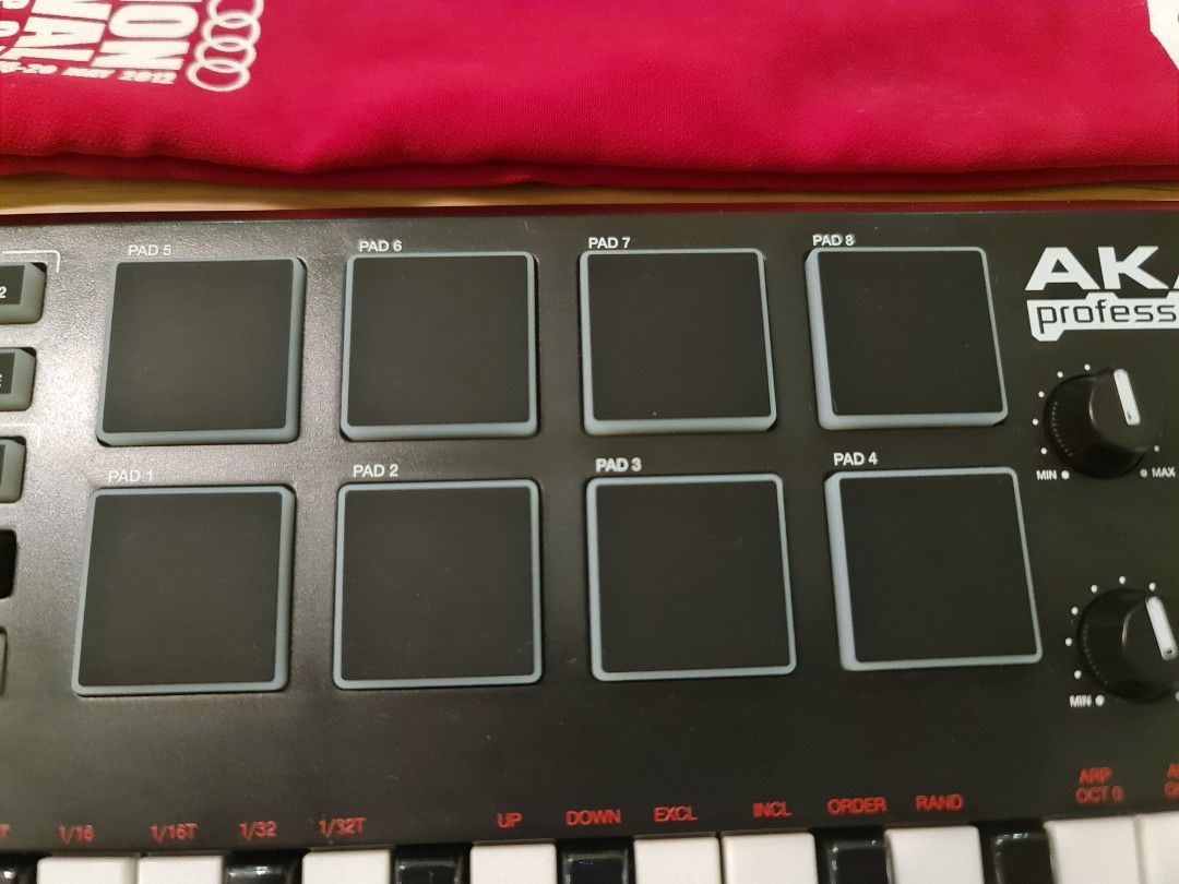 AKAI MPK Mini Mk1 MIDI Controller, Hobbies & Toys, Music & Media, Musical Instruments on Carousell