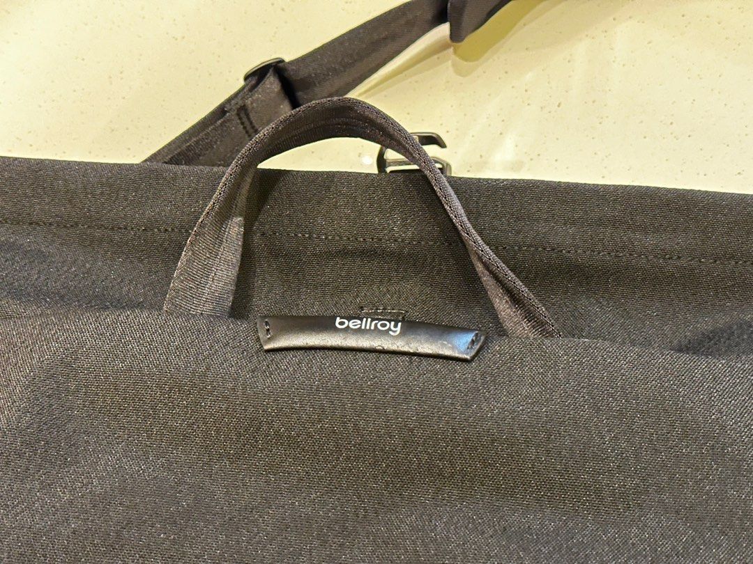 BELLROY System Messenger Bag, Men's Fashion, Bags, Sling Bags on Carousell
