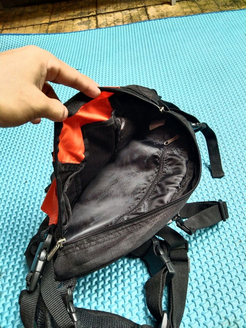 Bodypack Landscape, Fesyen Pria, Tas & Dompet , Lainnya di Carousell