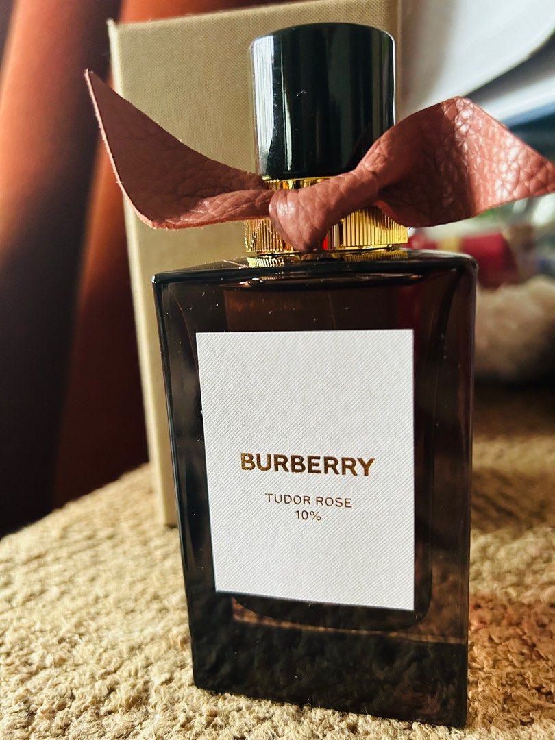 Burberry Signatures Tudor Rose EDP (100ml), Beauty & Personal Care ...