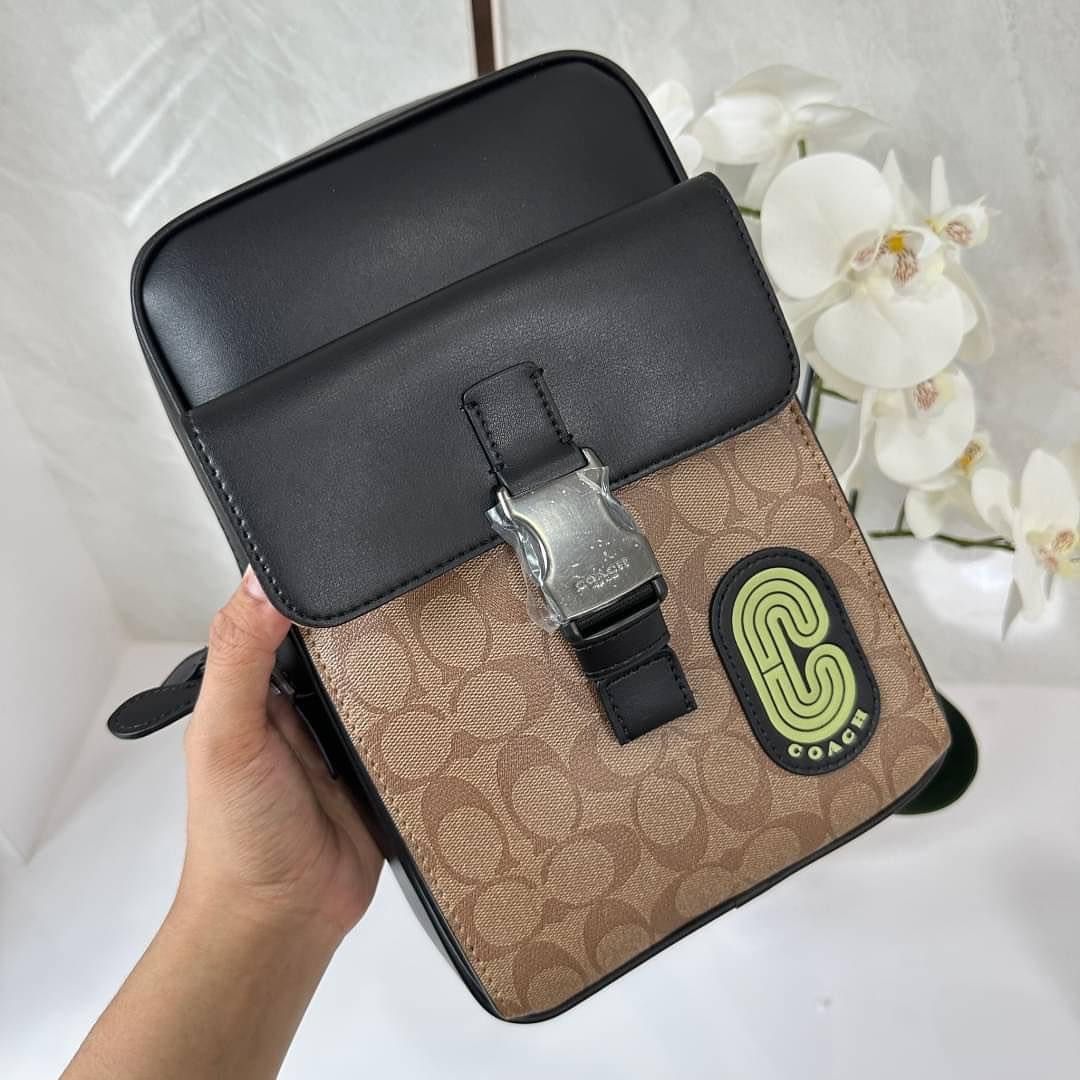 Coach Track Pack in Signature Canvas, Men's Fashion, Bags, Sling Bags ...