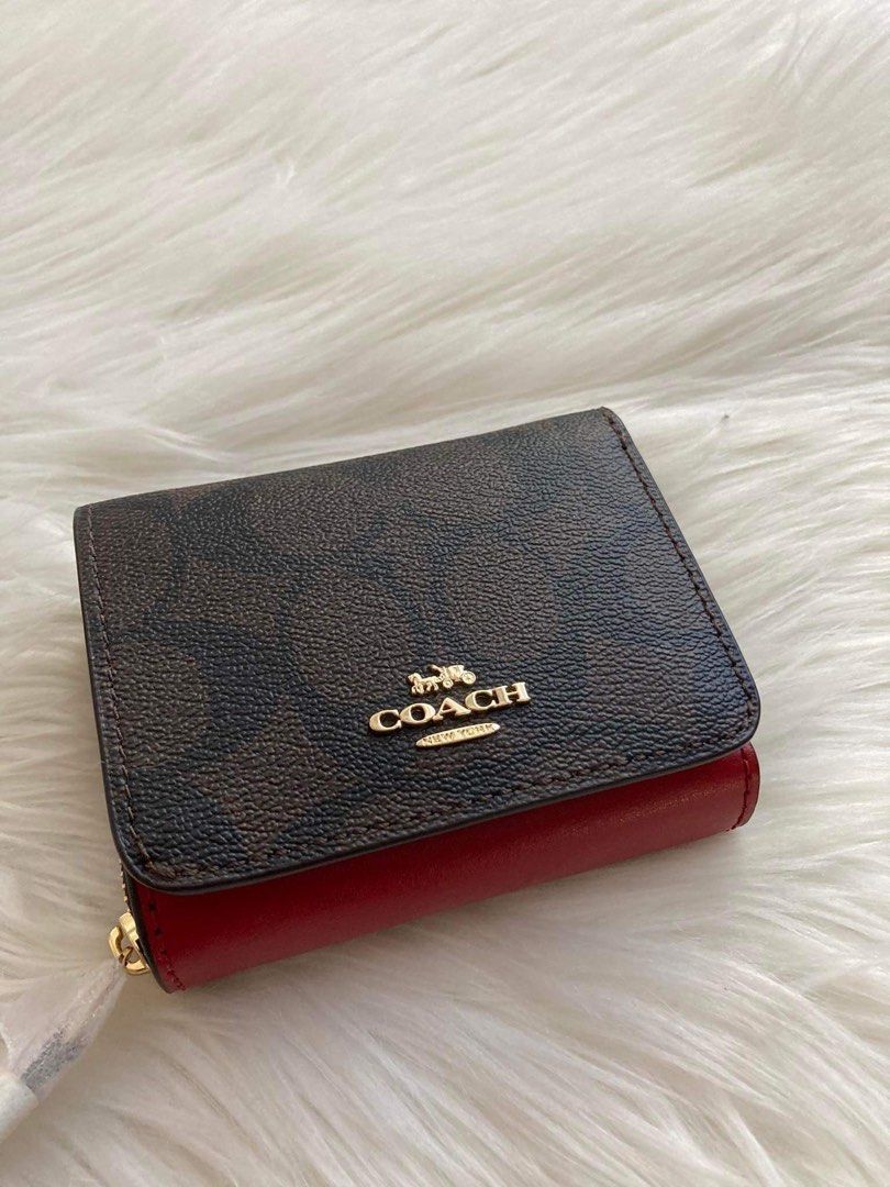 Coach trifold wallet - ORIGINAL OR MONEY BACK!, Women's Fashion, Bags ...