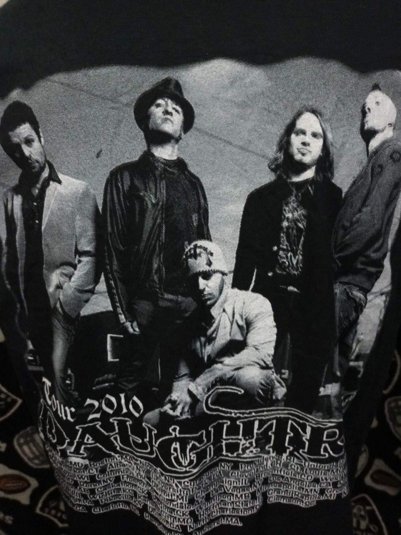 Daughtry 2010 Tour Shirt, Men's Fashion, Tops & Sets, Tshirts & Polo ...