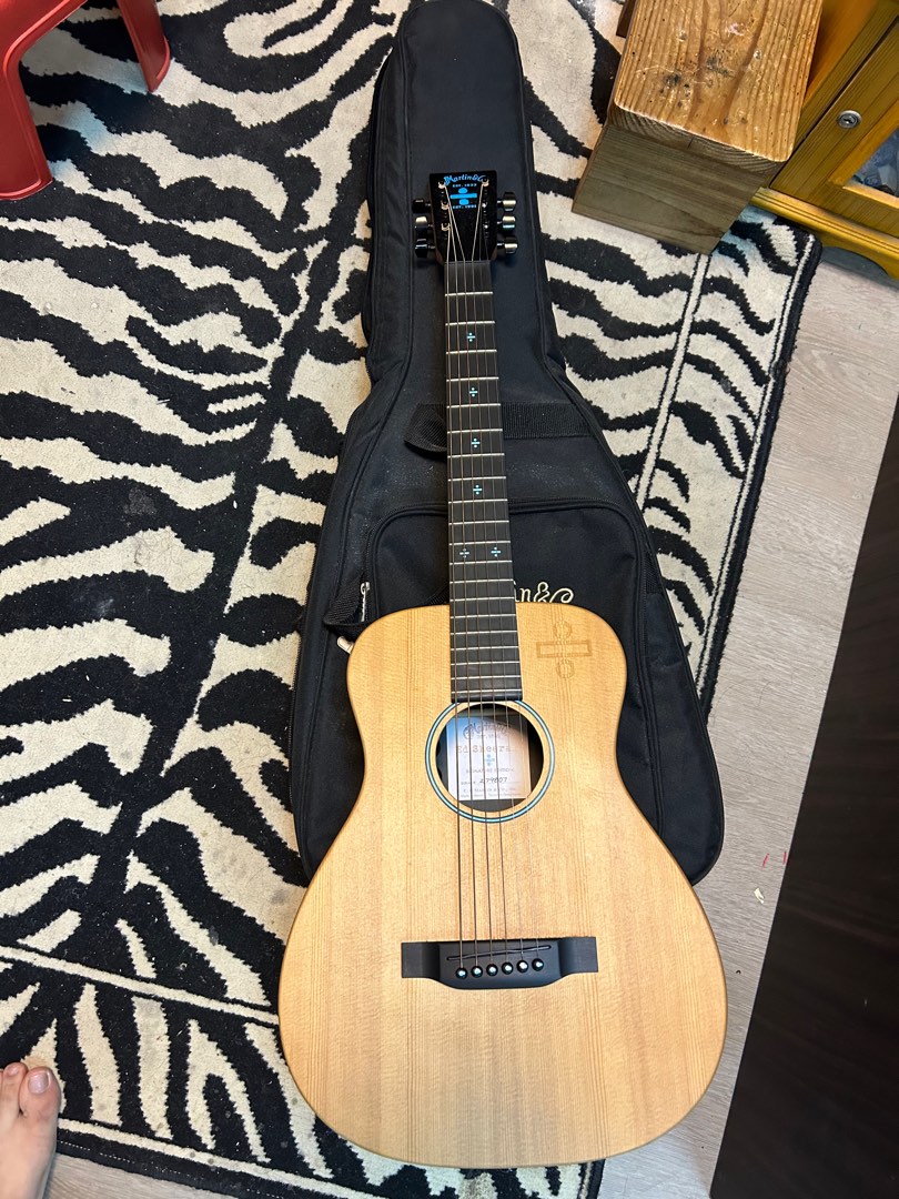 Ed sheeran martin divide guitar, Hobbies & Toys, Music & Media, Musical ...