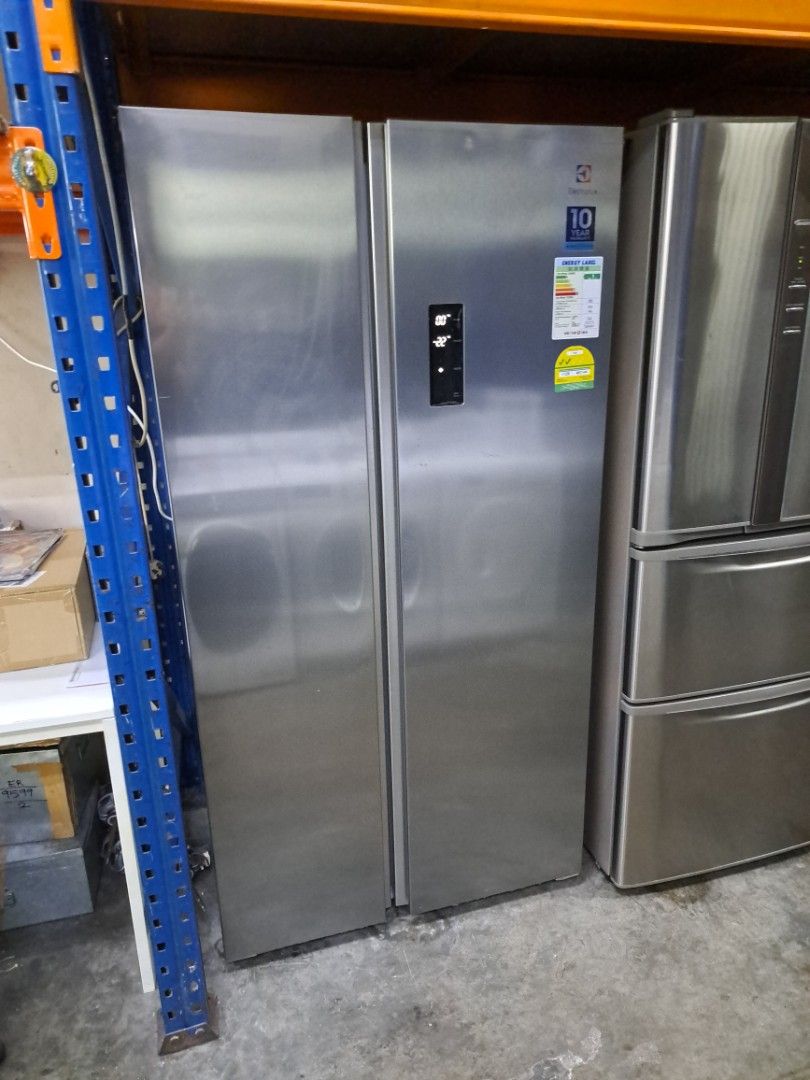 Electrolux side by side Refrigerator Fridge inverter 471L net warranty ...