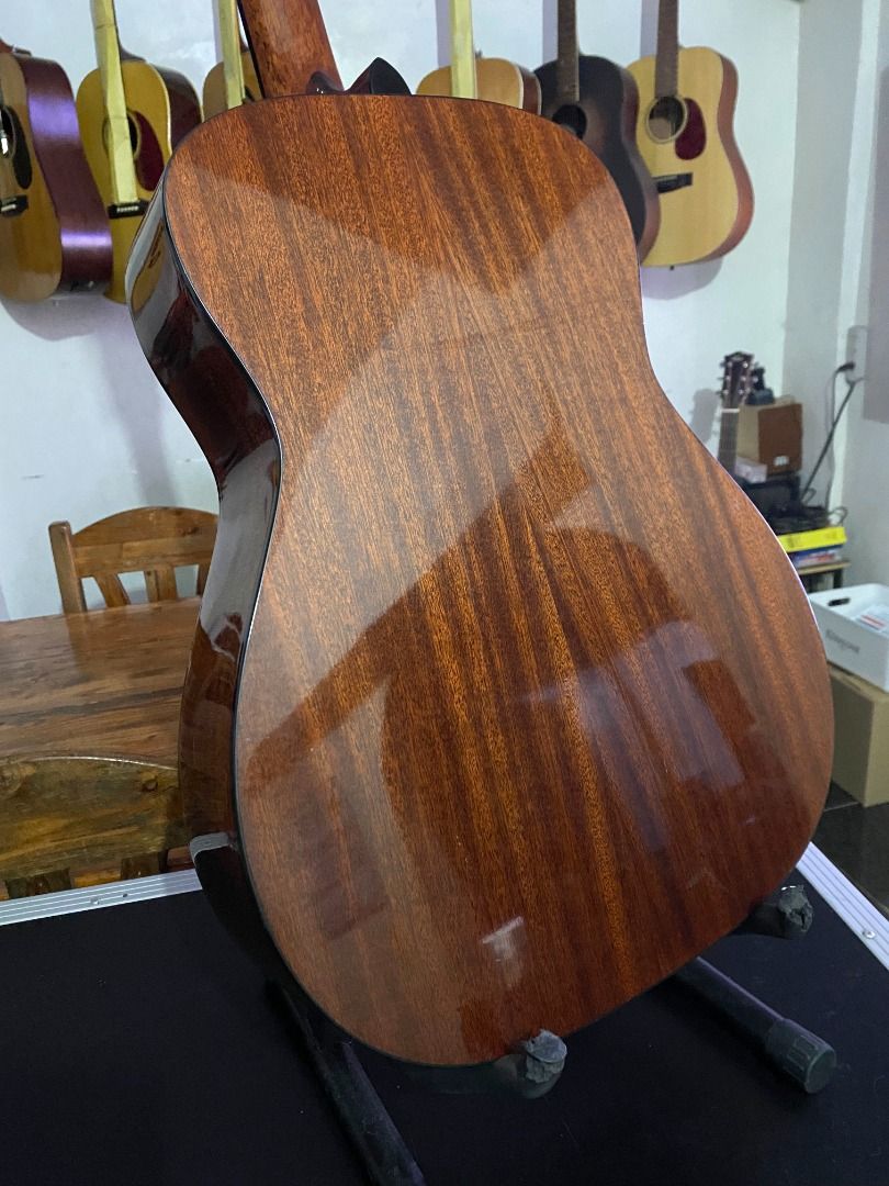 Fender CF-60 Folk Guitar, Hobbies & Toys, Music & Media, Musical ...