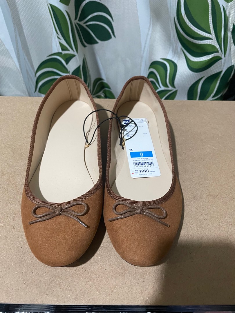 GU Round Ballet Flats, Women's Fashion, Footwear, Flats & Sandals on ...