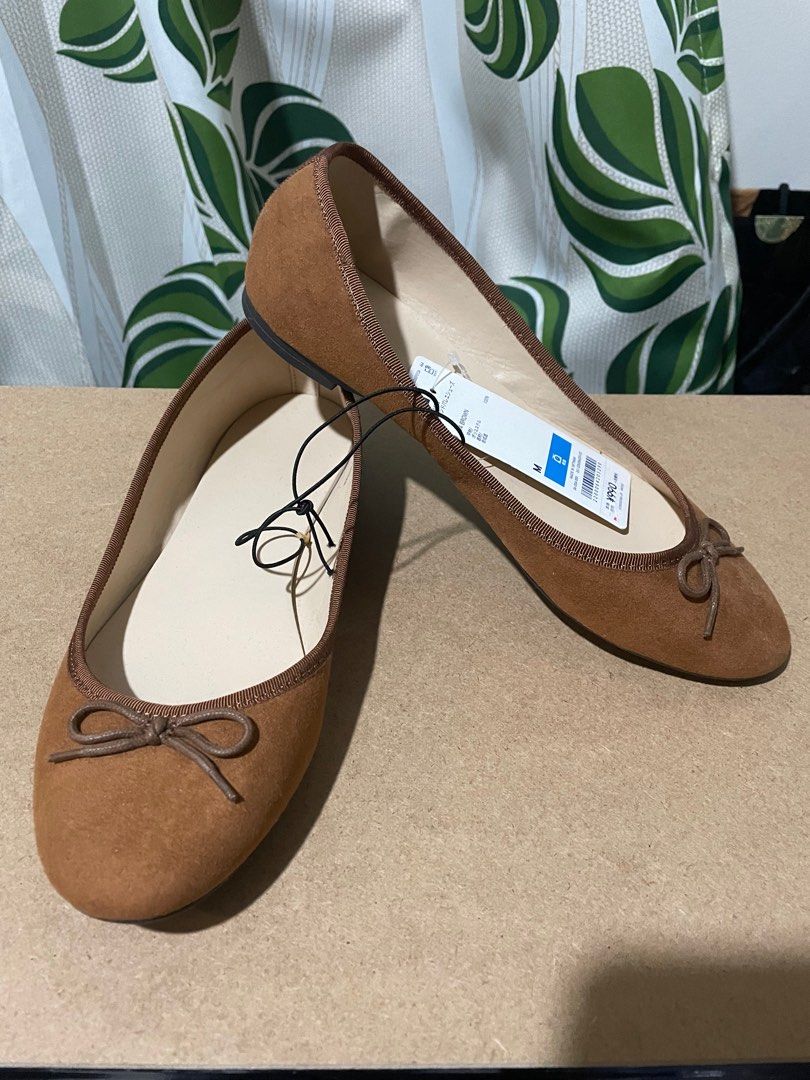 GU Round Ballet Flats, Women's Fashion, Footwear, Flats & Sandals on ...