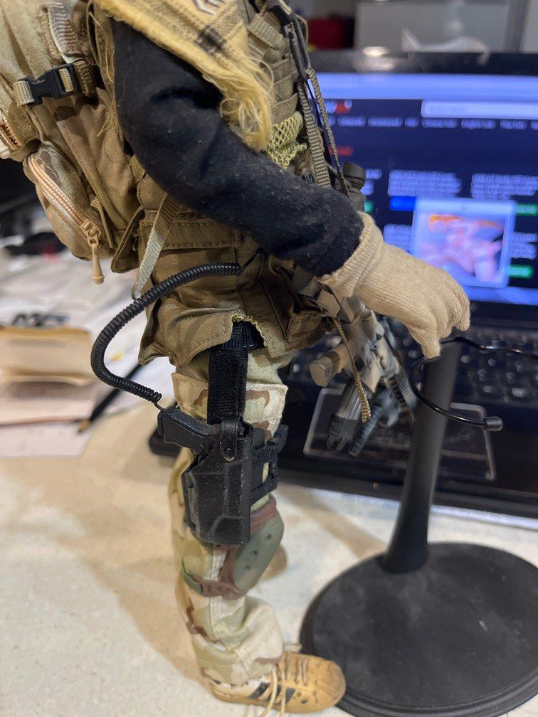 Hot Toys 1:6 modern US spec ops Delta Force figure full gear loose ...