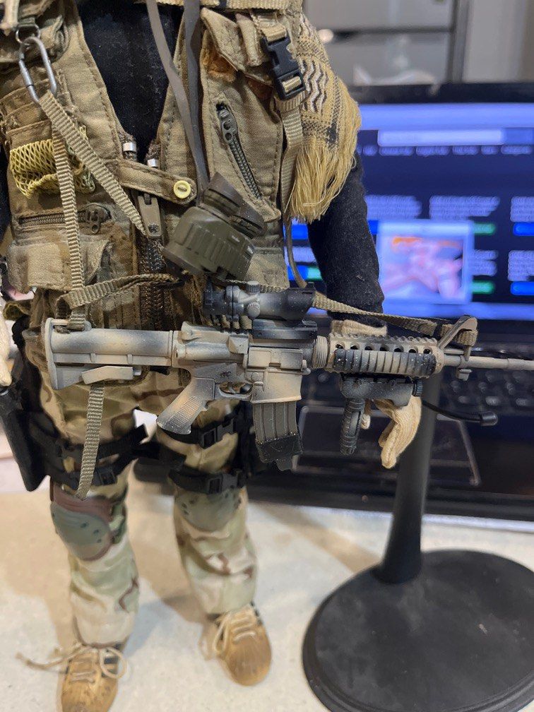 Hot Toys 1:6 modern US spec ops Delta Force figure full gear loose ...