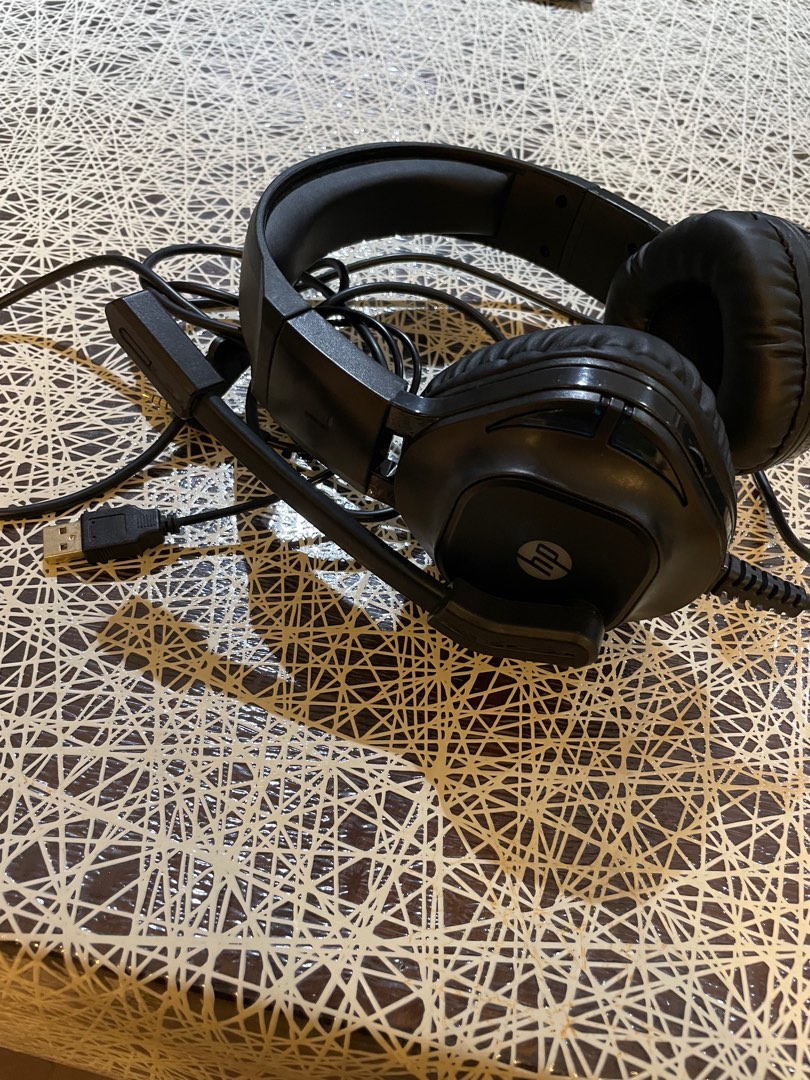 HP headset with mic, Audio, Headphones & Headsets on Carousell