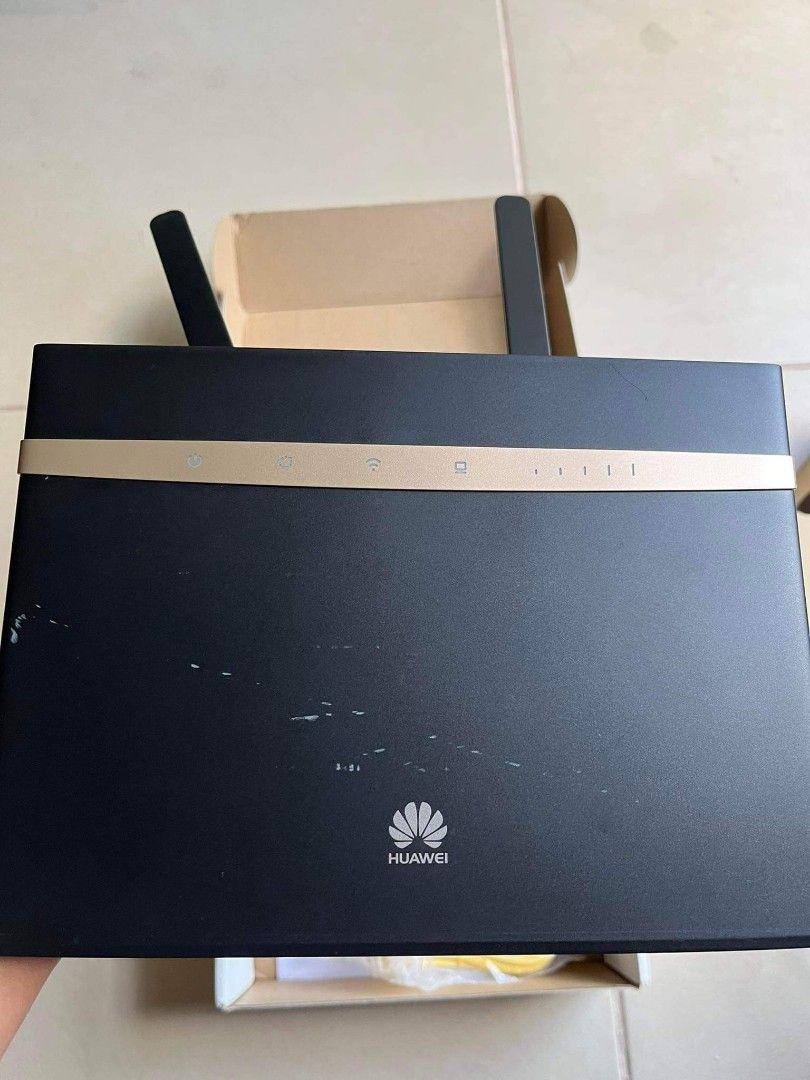 Huawei 4G Router B525 LTE, Computers & Tech, Parts & Accessories ...