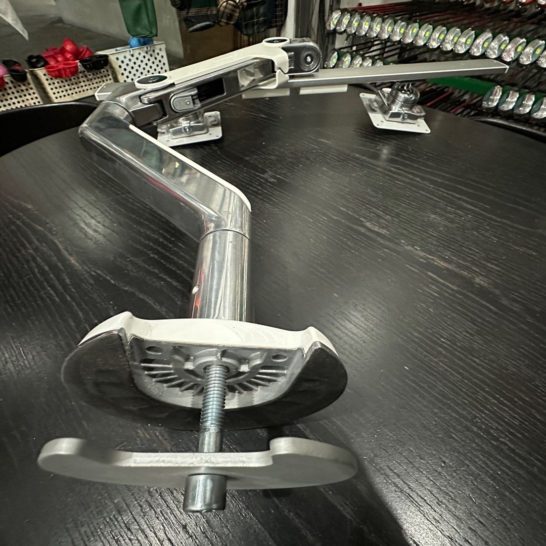 Humanscale M8.1 adjustable dual monitor arm stand mount, Computers ...