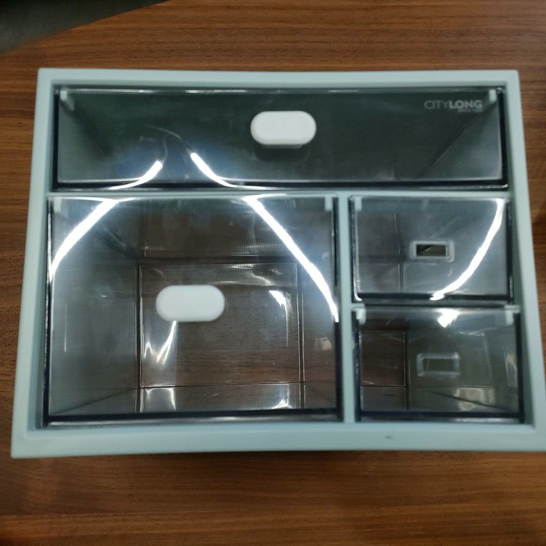 Light Blue Plastic organizer, Women's Fashion, Jewelry & Organisers ...