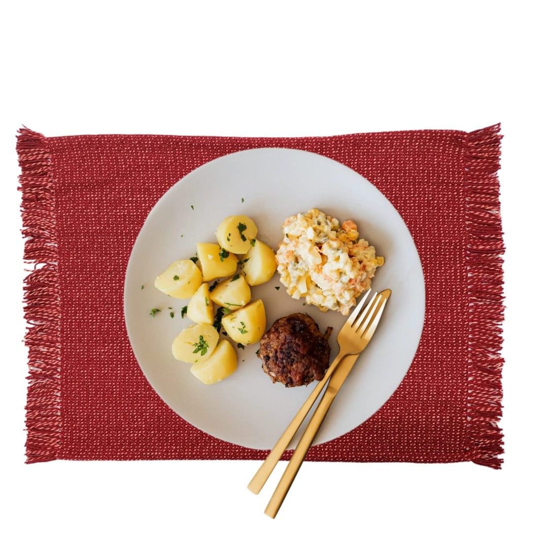 Maroon table linen, Furniture & Home Living, Kitchenware & Tableware ...