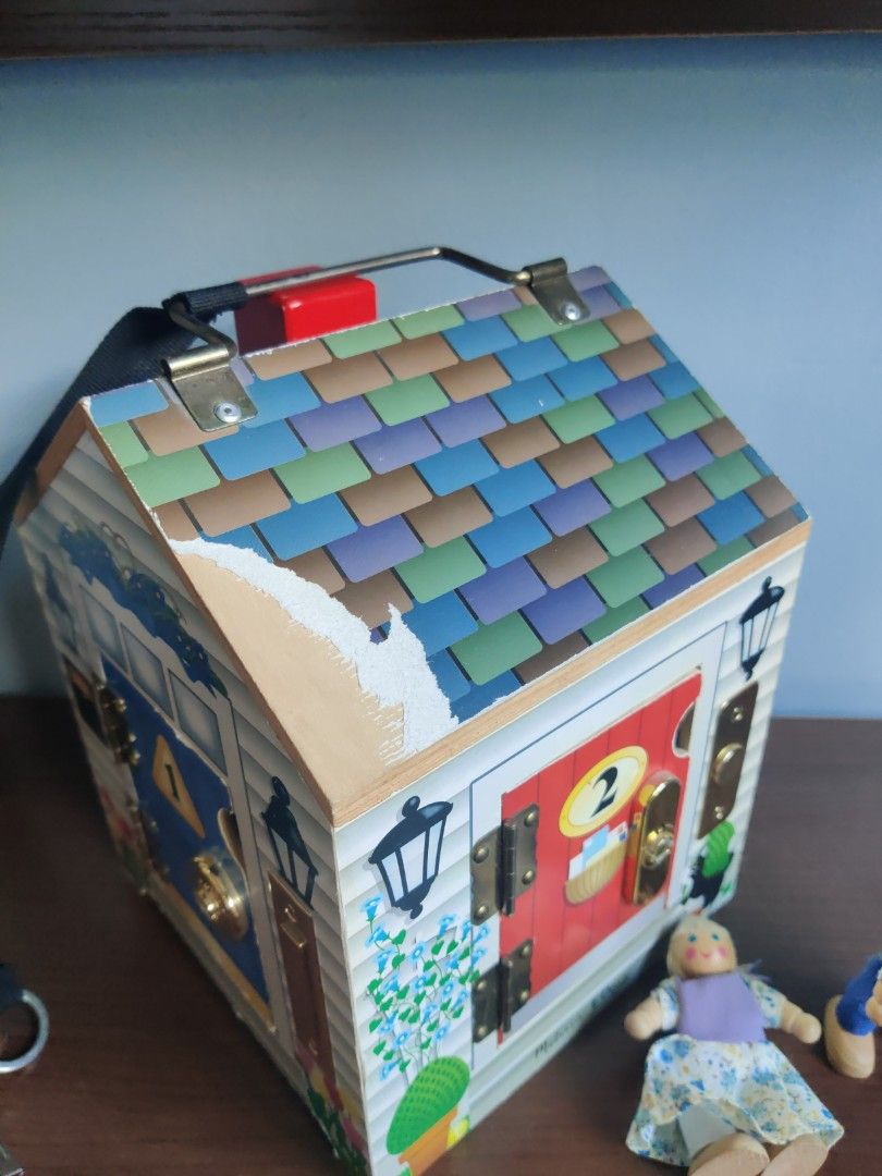 Melissa & Doug Doorbell House, Hobbies & Toys, Toys & Games on Carousell
