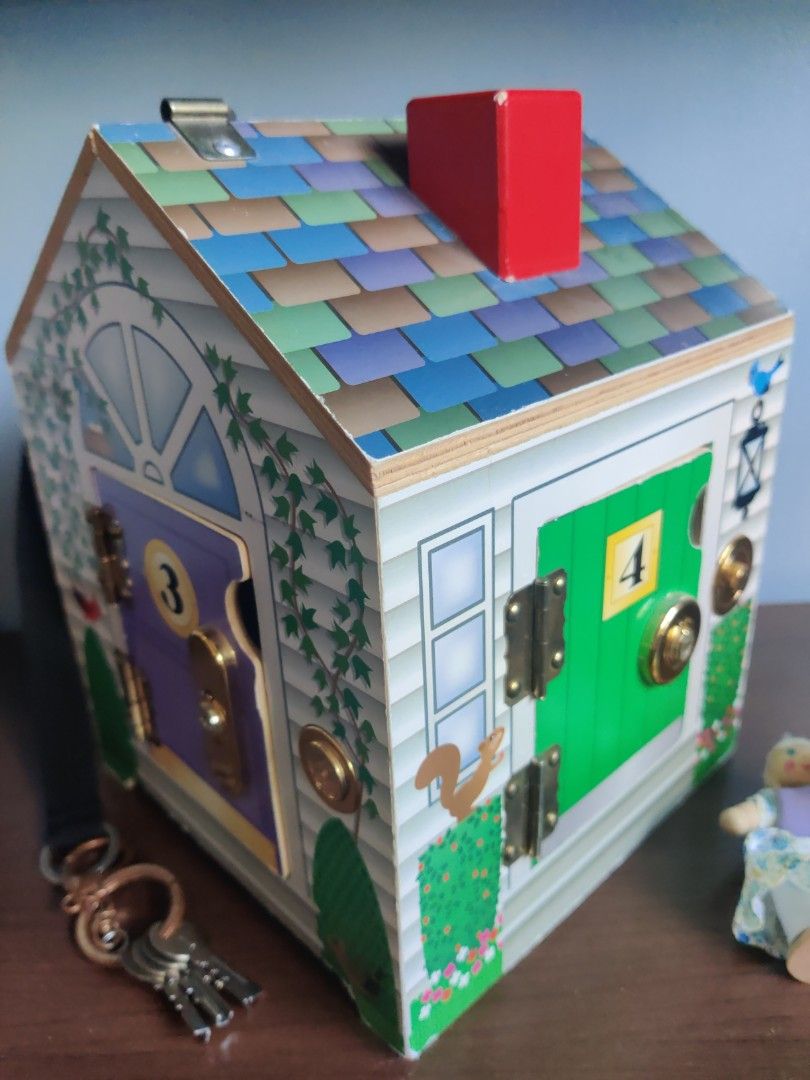 Melissa & Doug Doorbell House, Hobbies & Toys, Toys & Games on Carousell