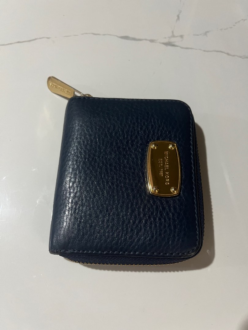 Michael Kors small wallet, Women's Fashion, Bags & Wallets, Wallets ...