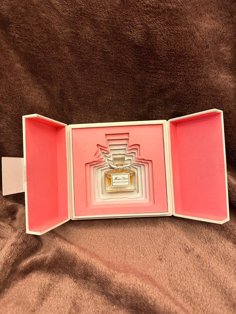 Miss Dior mini perfume 5ml, Beauty & Personal Care, Fragrance ...