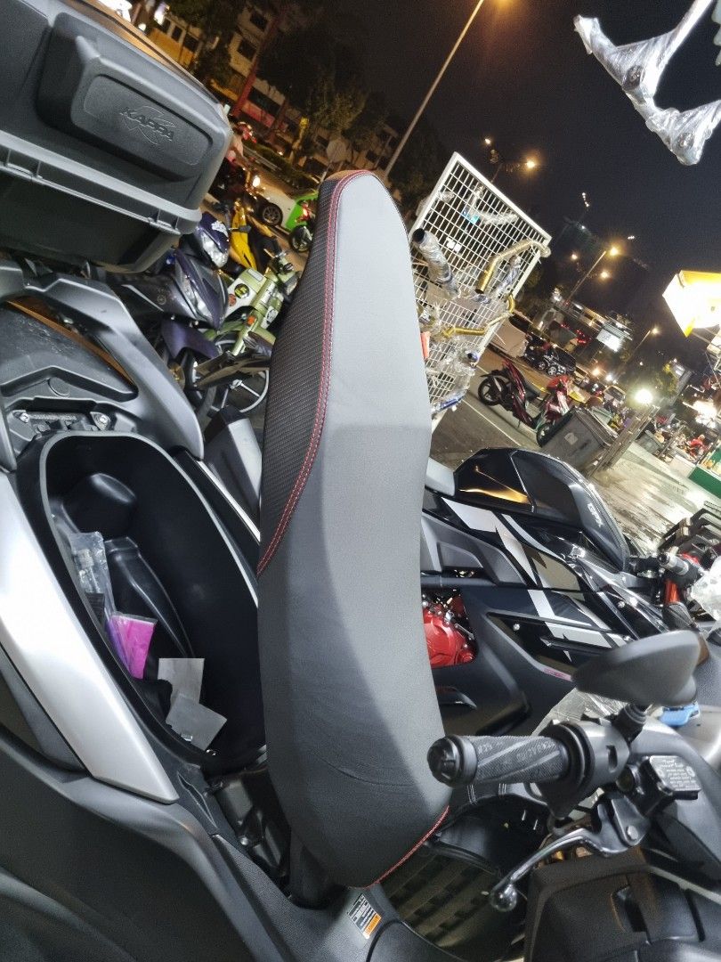Nmax V2 Vrx Seat, Motorcycles, Motorcycle Accessories on Carousell