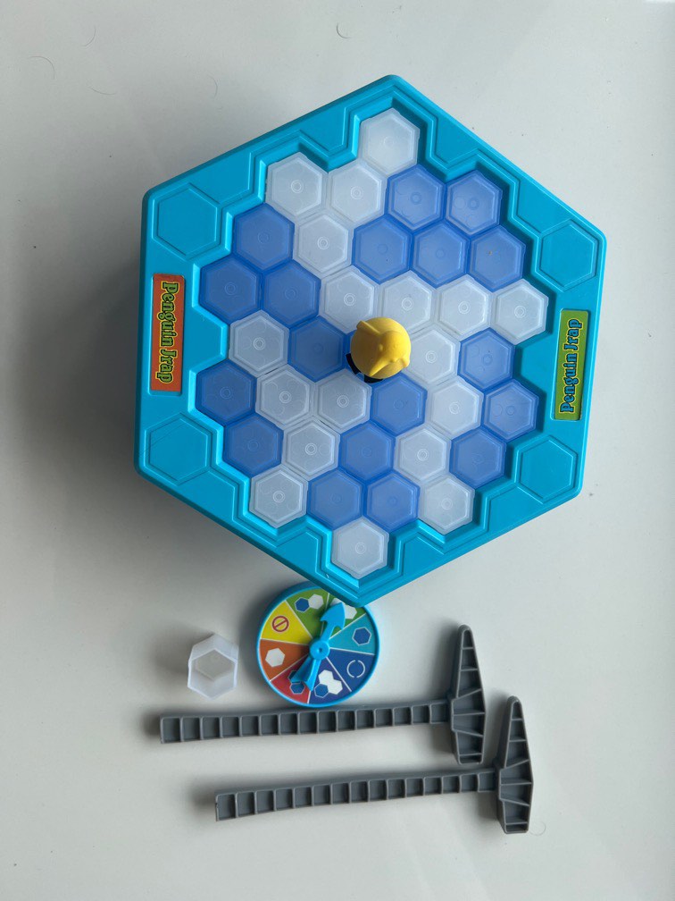 Penguin Trap Smash Hit Ice Breaker Save Penguin Board Game, Hobbies ...
