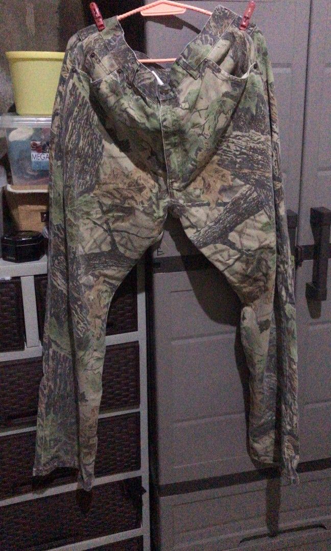 Real Tree pants, Men's Fashion, Bottoms, Trousers on Carousell