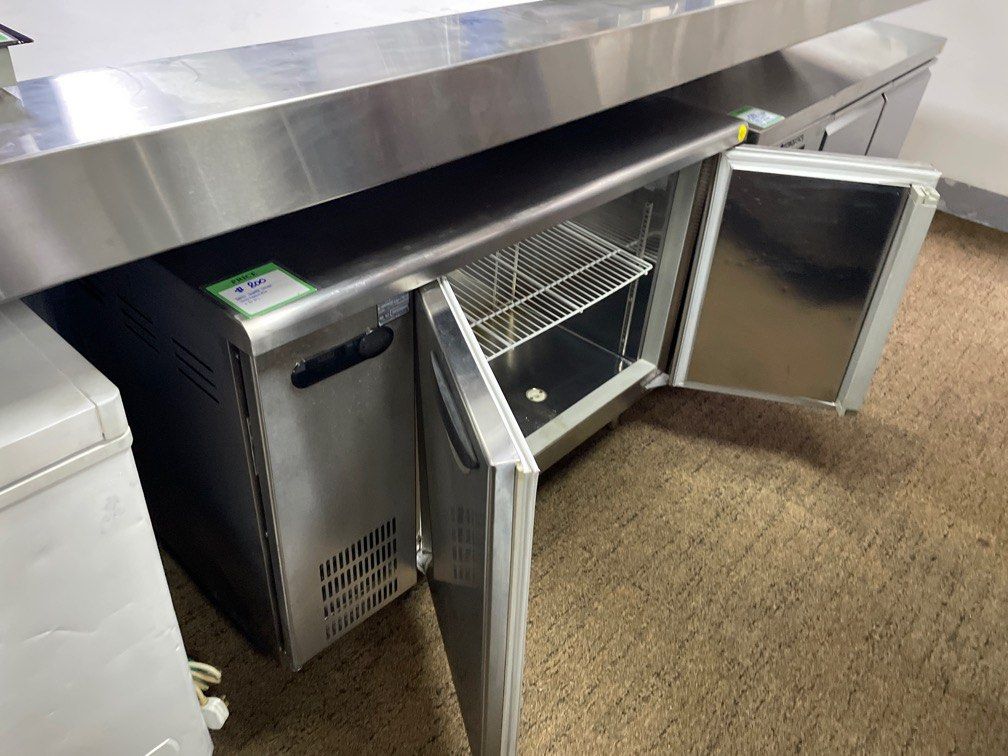 Sanyo 2 door counter chiller / commercial chiller, TV & Home Appliances ...