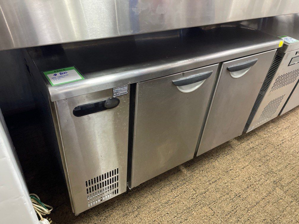 Sanyo 2 door counter chiller / commercial chiller, TV & Home Appliances ...