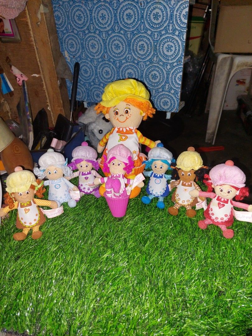 Set of LITTLE MISS MUFFIN Pop-n-flip Doll Assorted 2011, Hobbies & Toys ...