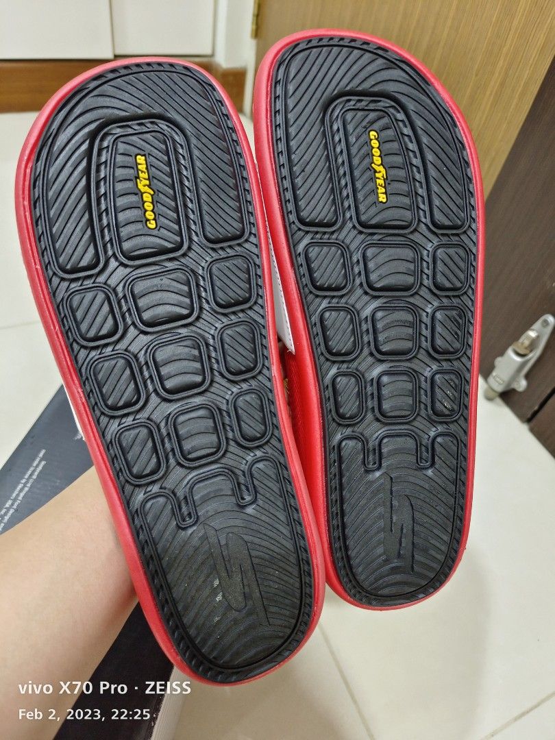 Skechers Hyper burst sandals, Men's Fashion, Footwear, Flipflops and ...