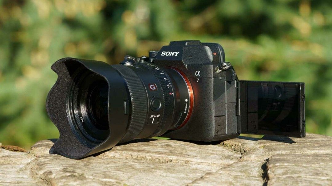 Sony a7iv body only, Photography, Cameras on Carousell