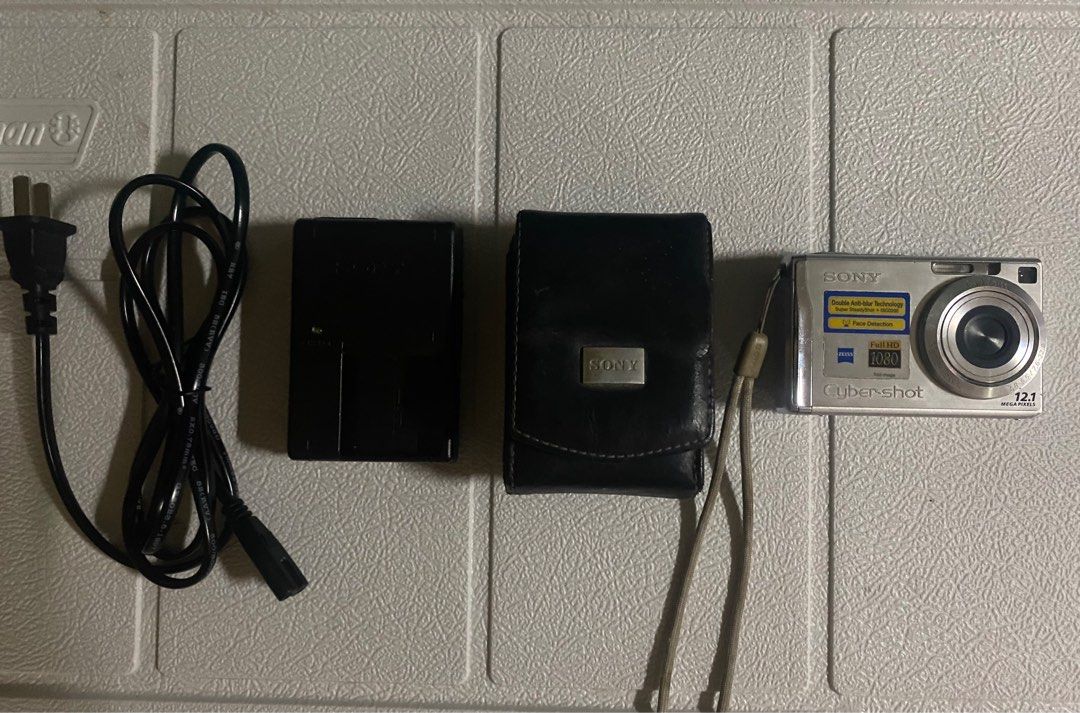 Sony cybershot digi cam , Photography, Cameras on Carousell