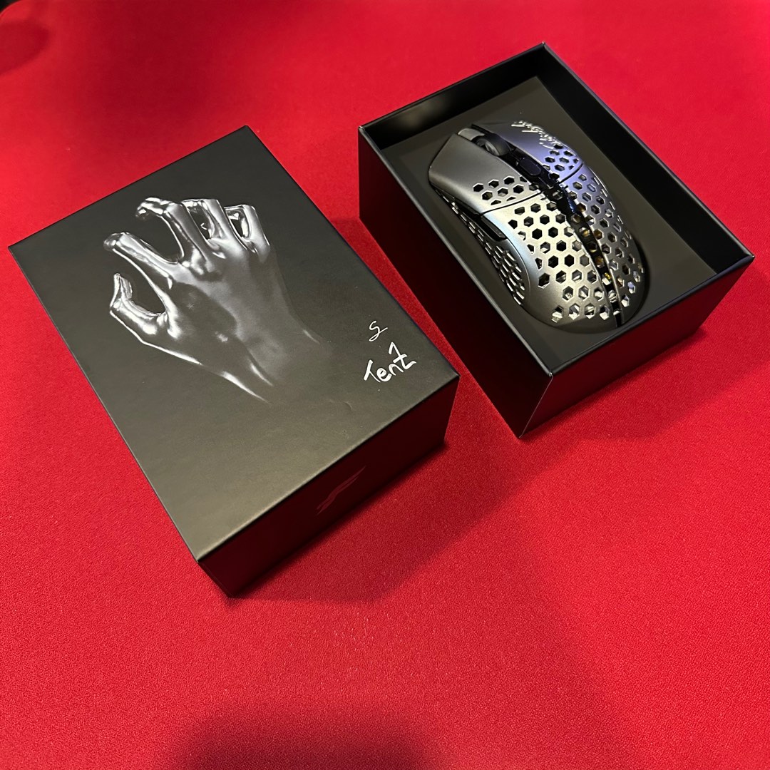 Starlight Pro TenZ Finalmouse Small, Computers & Tech, Parts ...