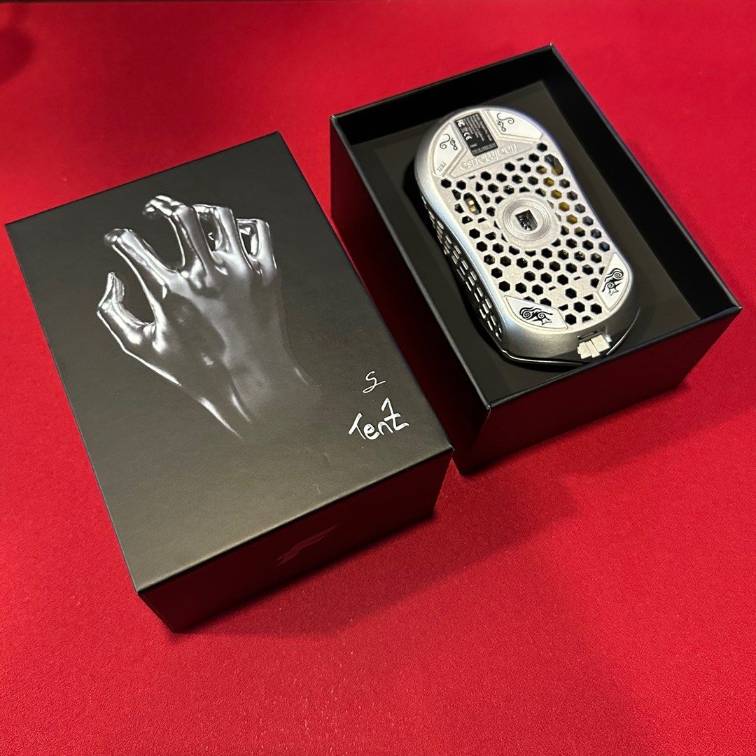 Starlight Pro TenZ Finalmouse Small, Computers & Tech, Parts ...