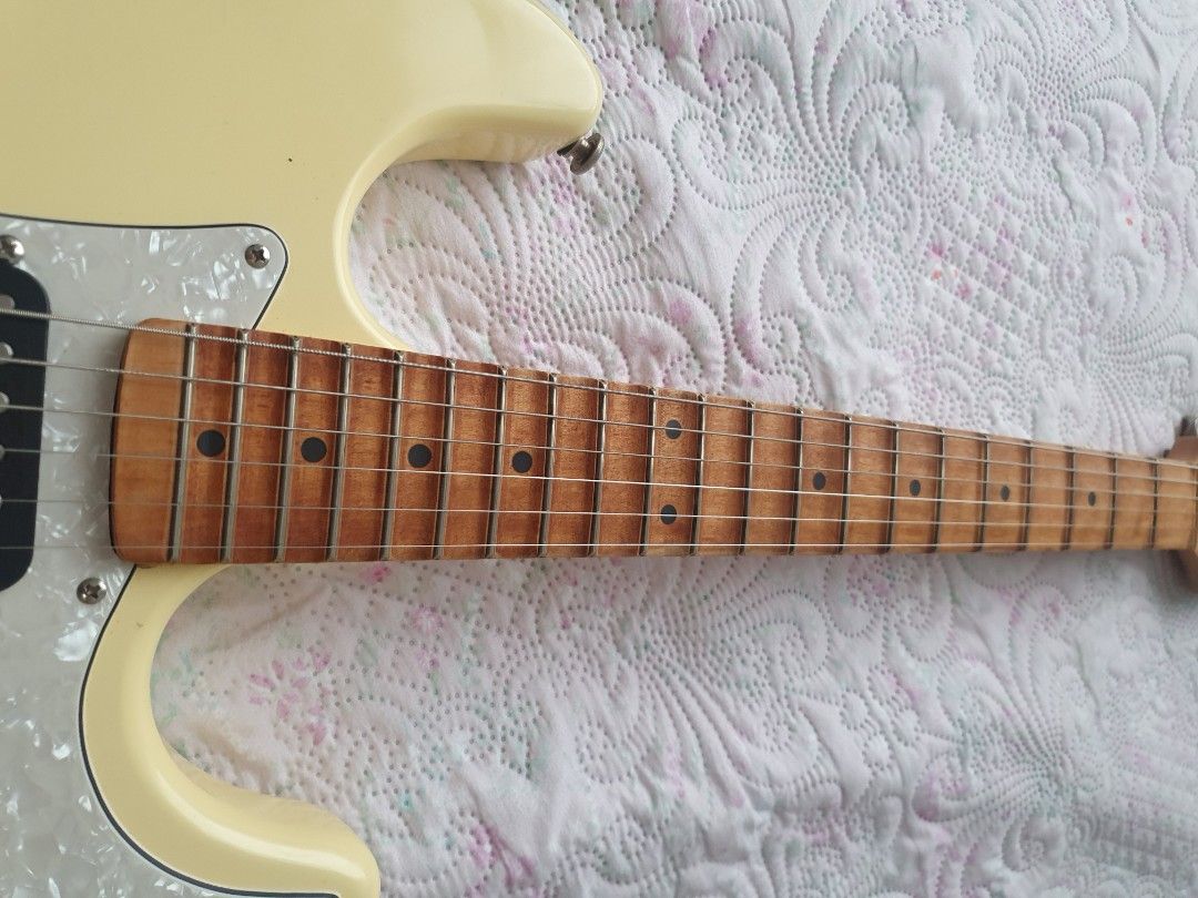 Tokai stratocaster, Hobbies & Toys, Music & Media, Musical Instruments ...