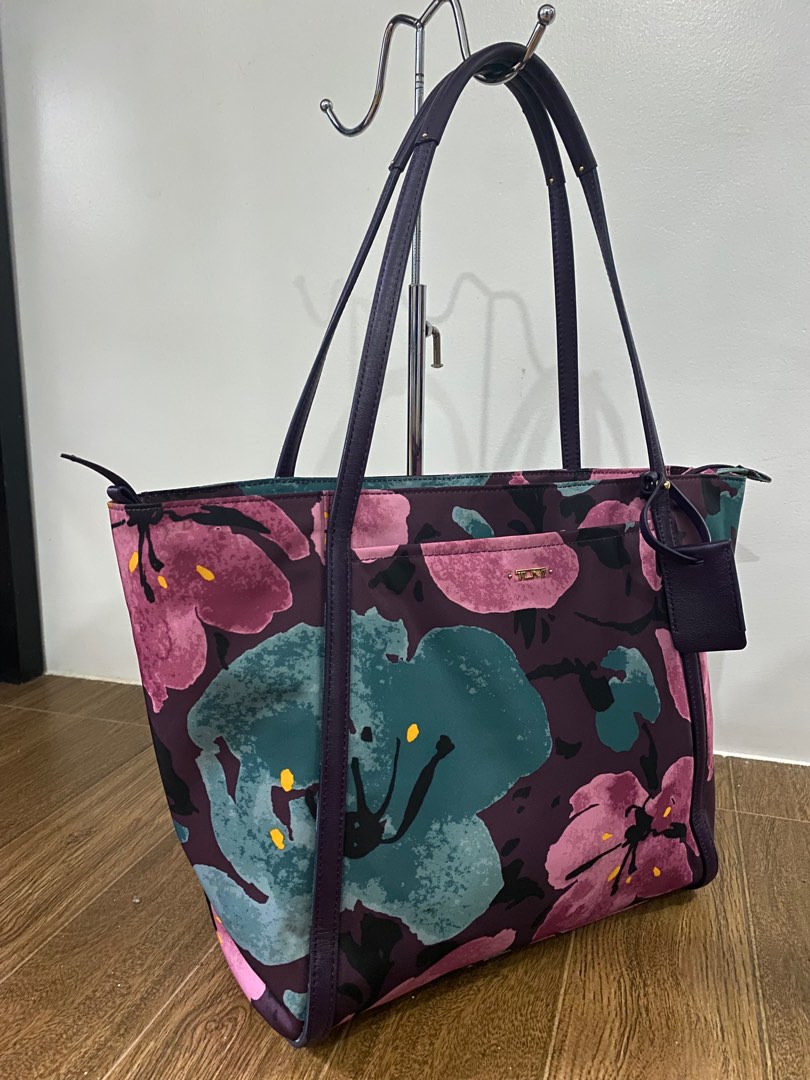 Tumi original, Luxury, Bags & Wallets on Carousell