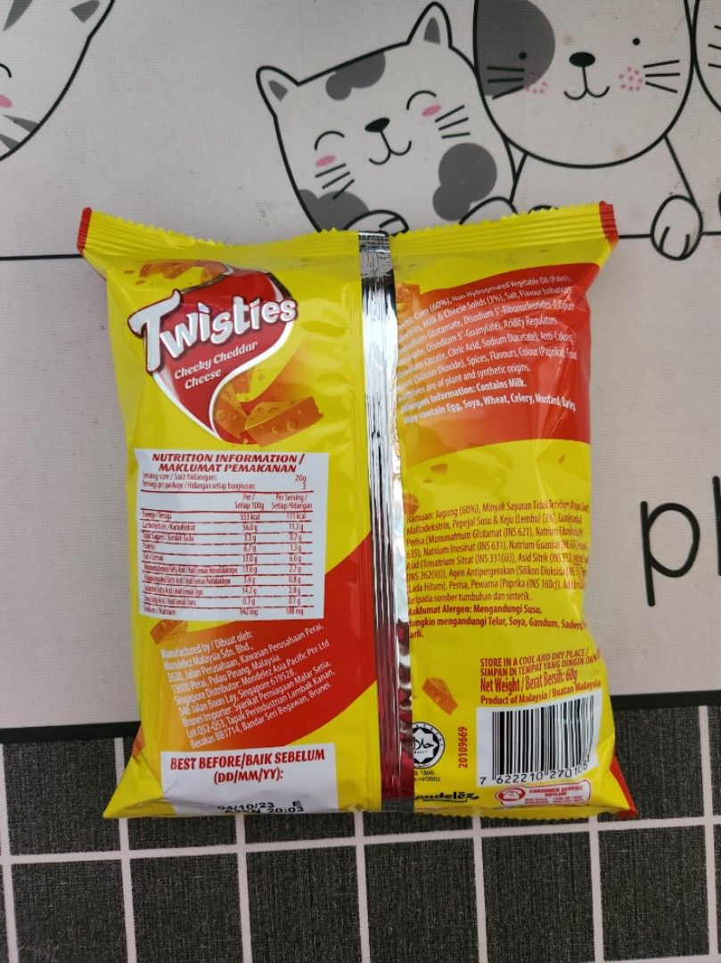 Twisties Cheekey Cheddar Cheese 60g (From Malaysia), Food & Drinks ...