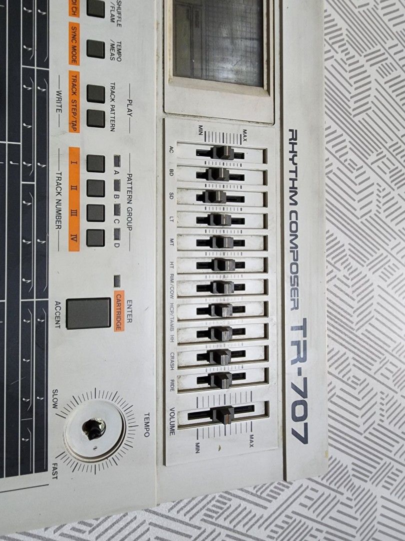 Vintage Roland TR-707 Rhythm Composer Drum Machine, Hobbies & Toys ...