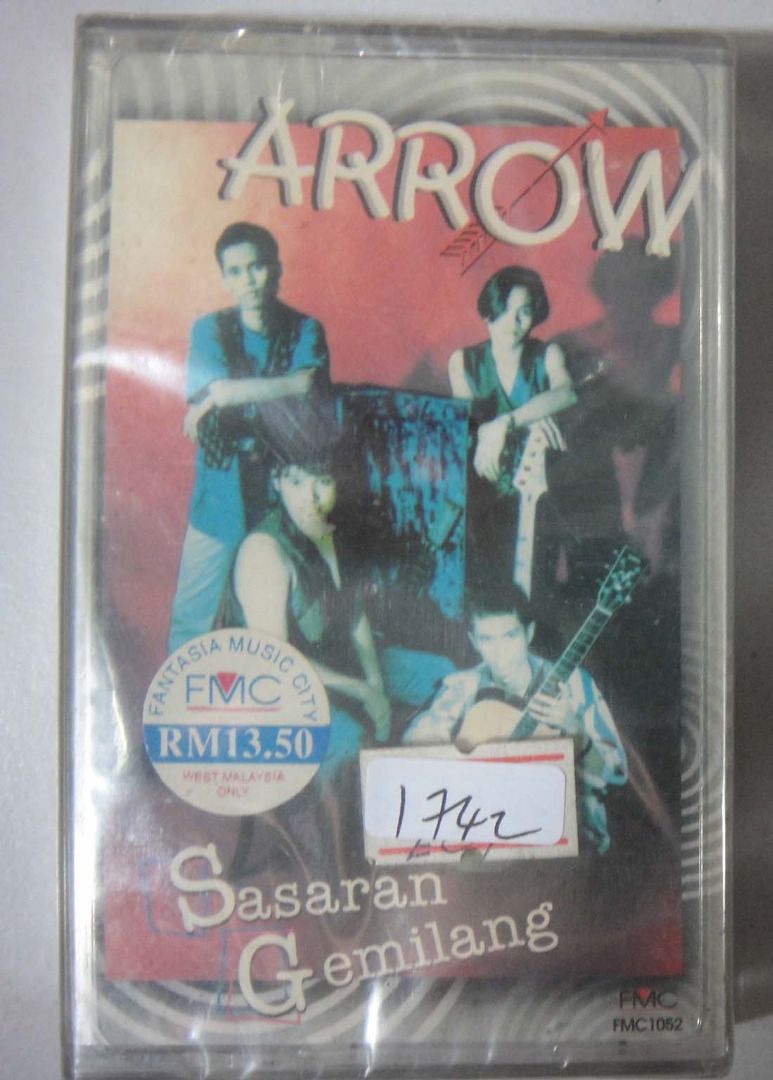 (1742) Kaset Cassette Rock Melayu ARROW "Sasaran Gemilang", Hobbies & Toys, Music & Media, CDs ...