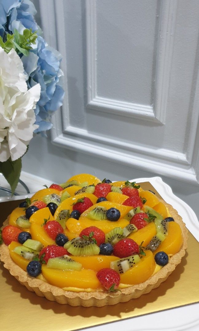 9 inch Fruit Tart (Halal), Food & Drinks, Homemade Bakes on Carousell
