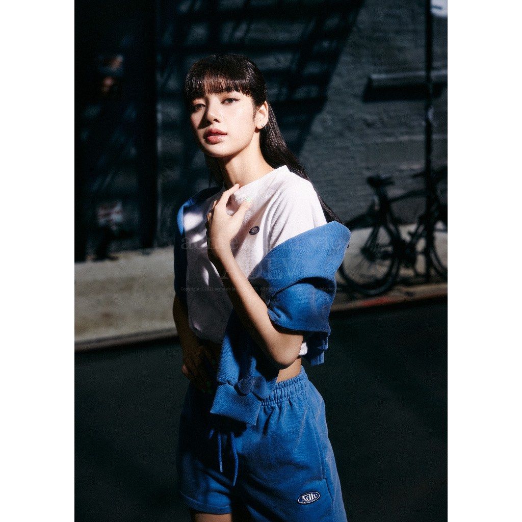 [ADLV X LISA] Circle Wappen Crop T-Shirt, Men's Fashion, Tops & Sets ...