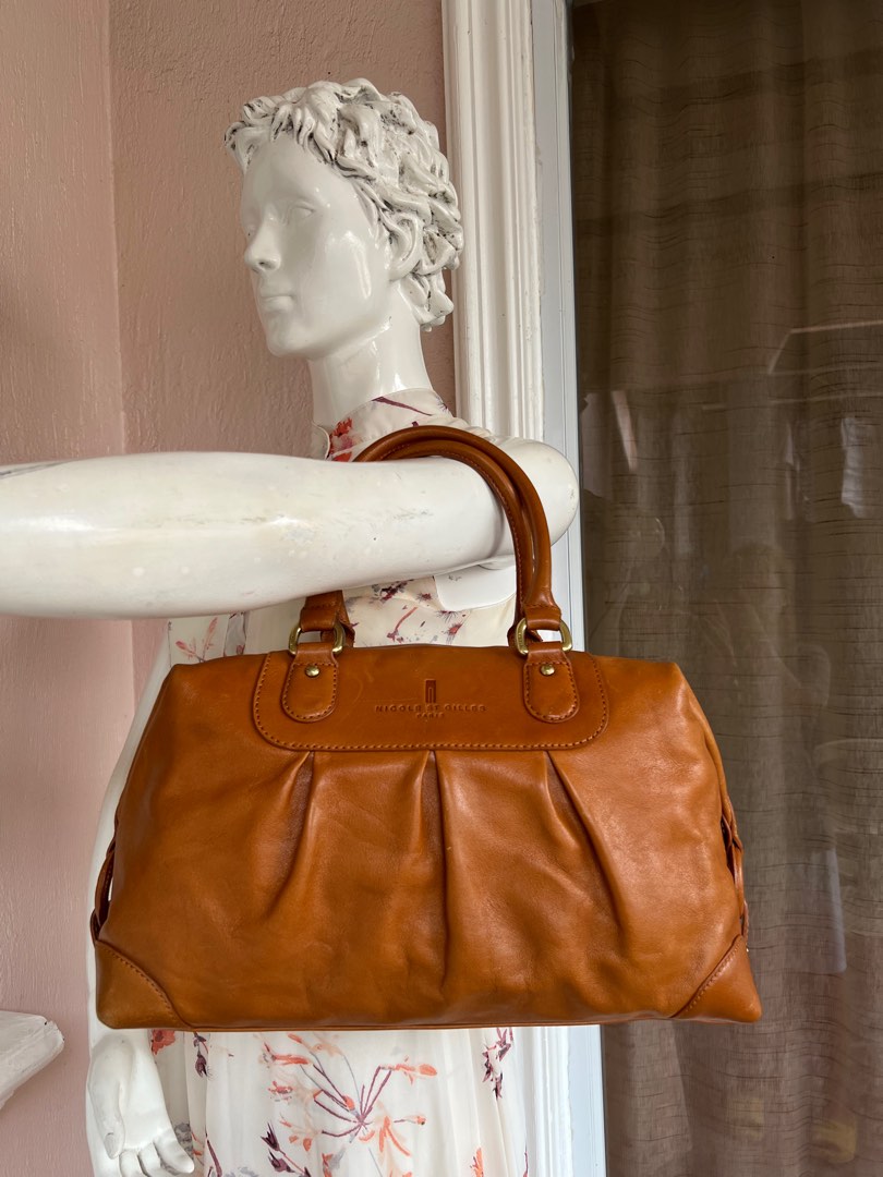 Authentic NICOLE St. GILLES Paris Doctors Shoulder Leather Bag in Tan ...