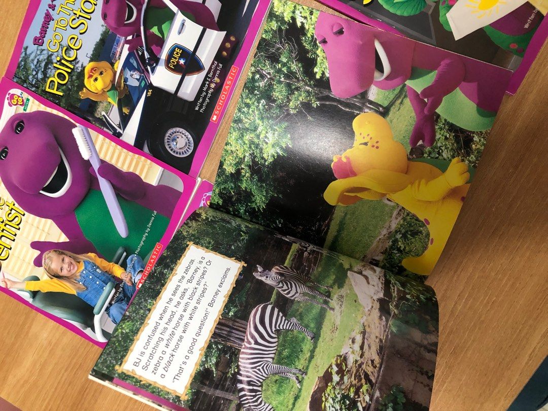 Barney books, Hobbies & Toys, Books & Magazines, Children's Books on Carousell