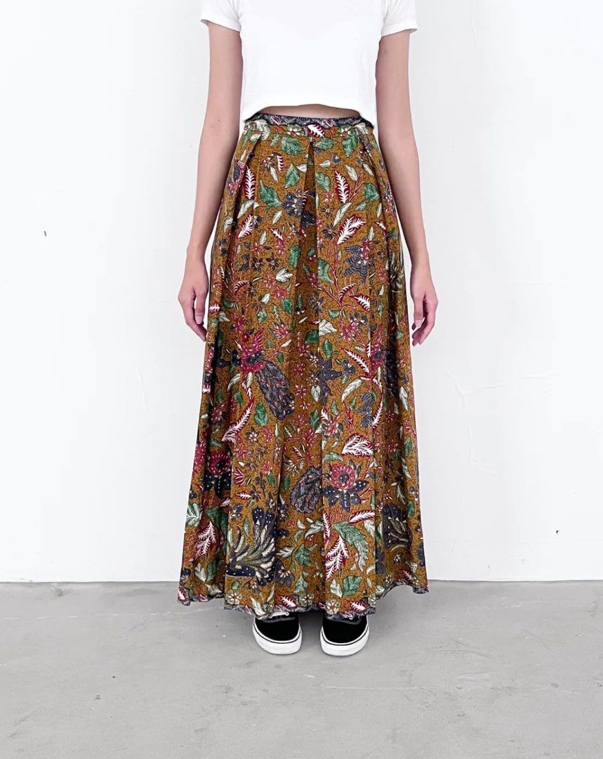 Batik maxi skirt, Women's Fashion, Bottoms, Skirts on Carousell