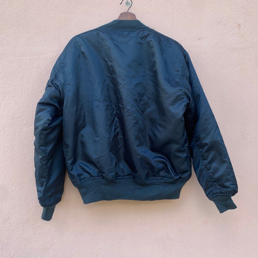 Bomber jacket, Men's Fashion, Activewear on Carousell