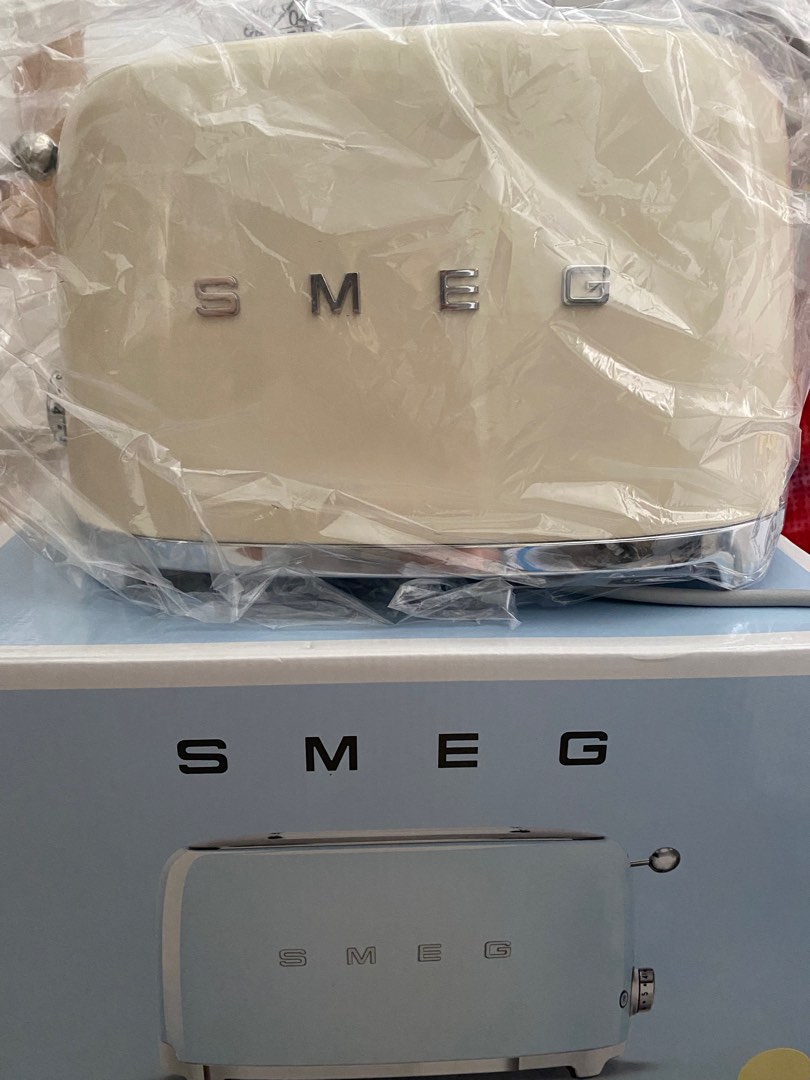 BRAND NEW authentic SMEG retro toaster, TV & Home Appliances, Kitchen ...
