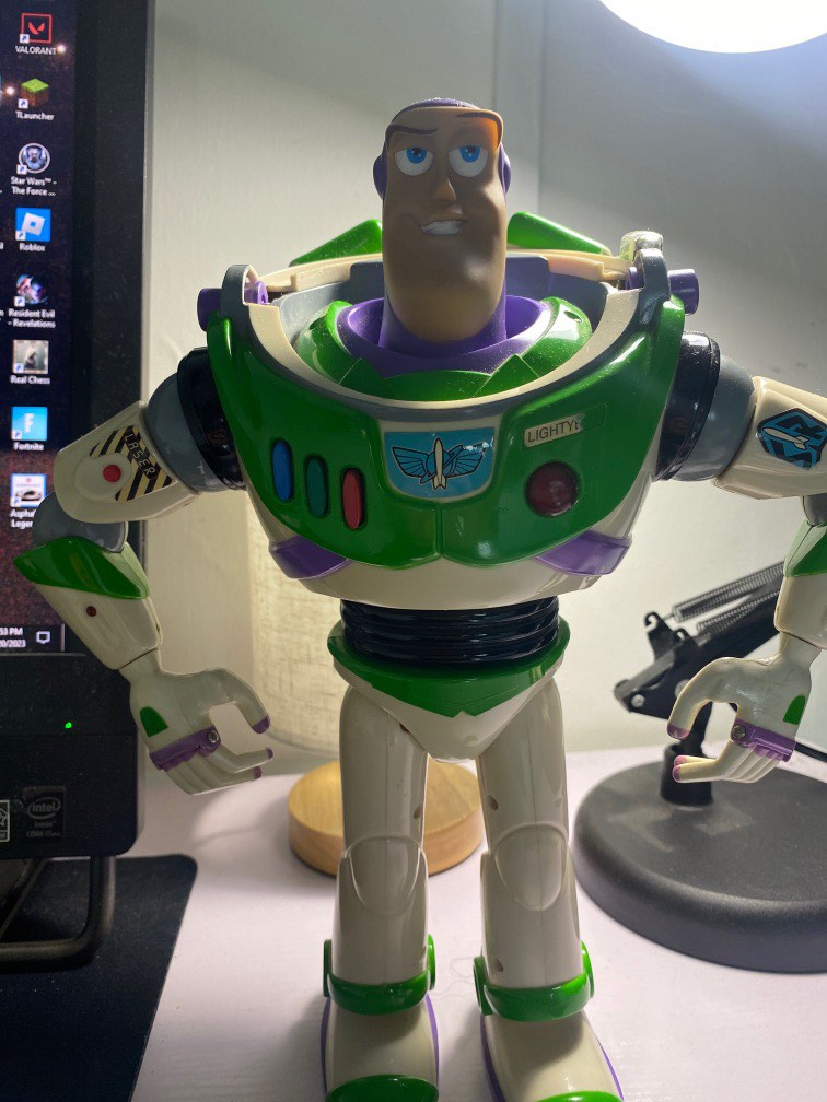 buzz lightyear vintage from disney store, Hobbies & Toys, Toys & Games ...