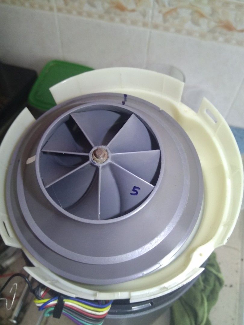 Cleaning/servicing Dyson Fan & Vacuum, Furniture & Home Living, Lighting & Fans, Fans on Carousell