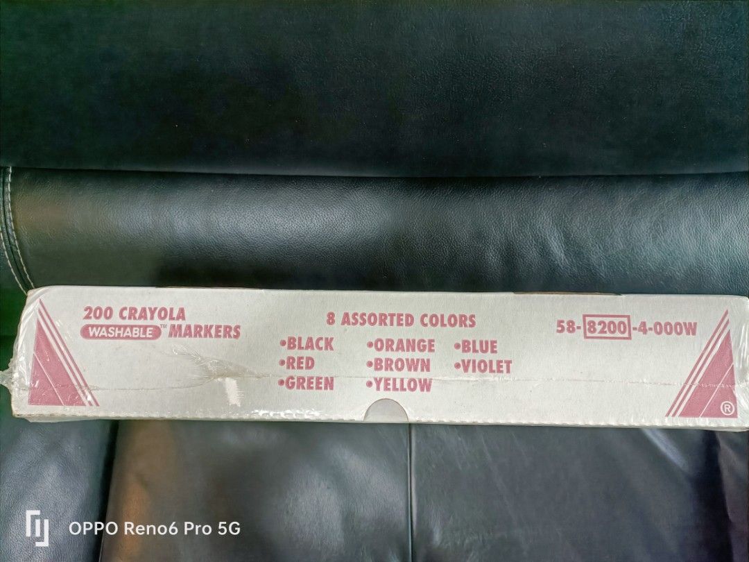 Crayola 200 Markers with 8 Colours, Hobbies & Toys, Stationery & Craft ...