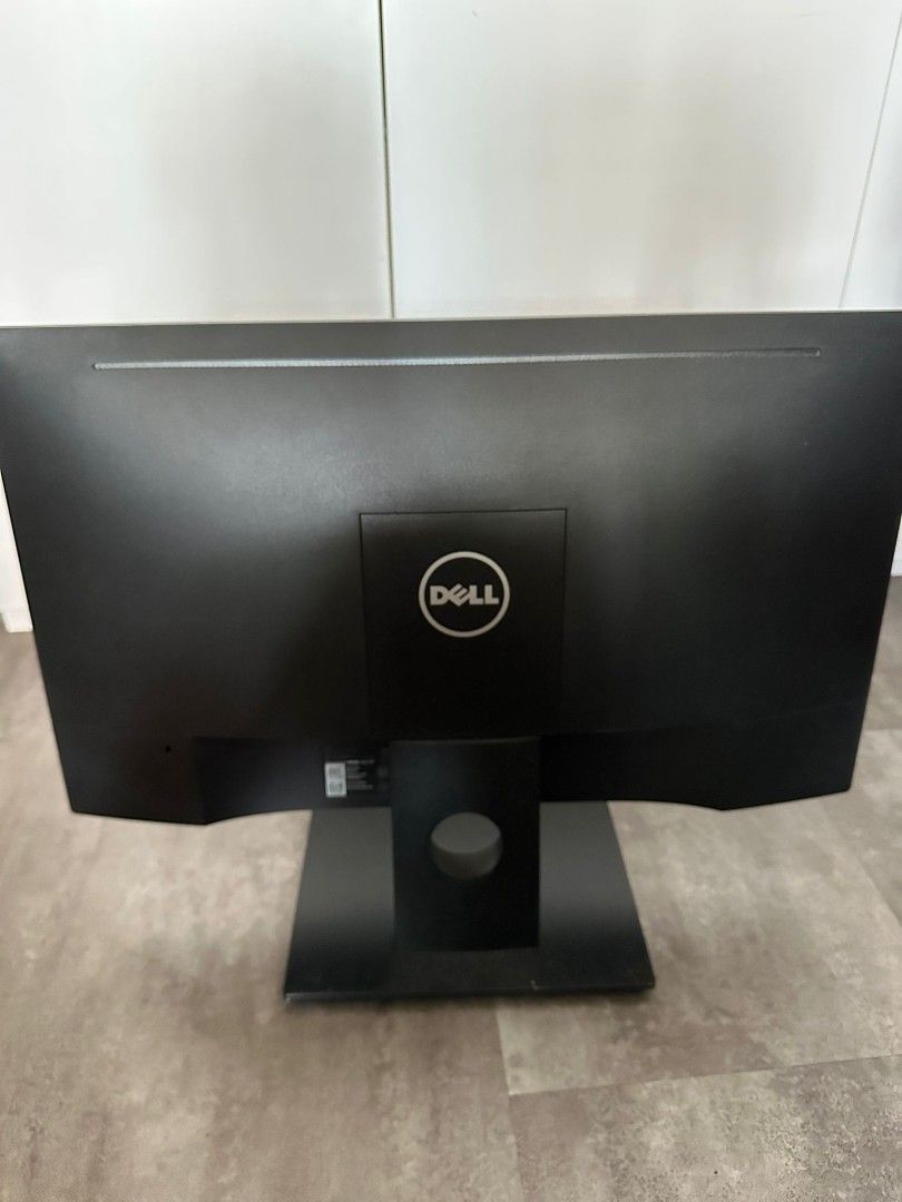 Dell 22 inch monitor, Computers & Tech, Desktops on Carousell